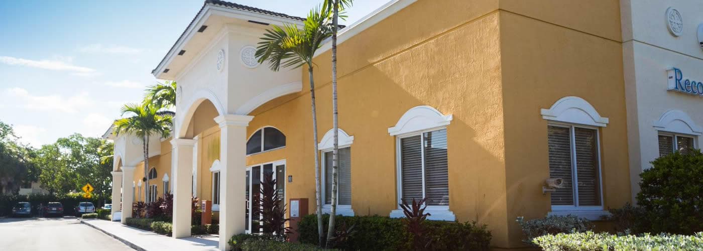 Inpatient Drug & Alcohol Rehab in Hollywood, FL | Recovery First