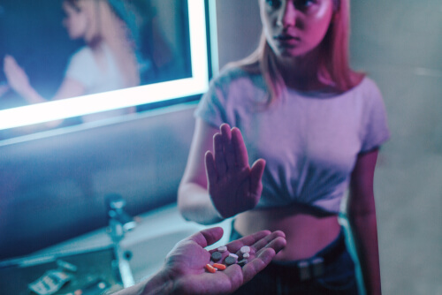 Social Life Struggles When You're in Recovery - Recovery First ...